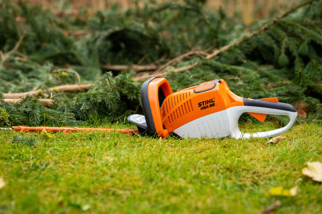 Chainsaw Work & Tree Cutting Lincolnshire | MES Rural